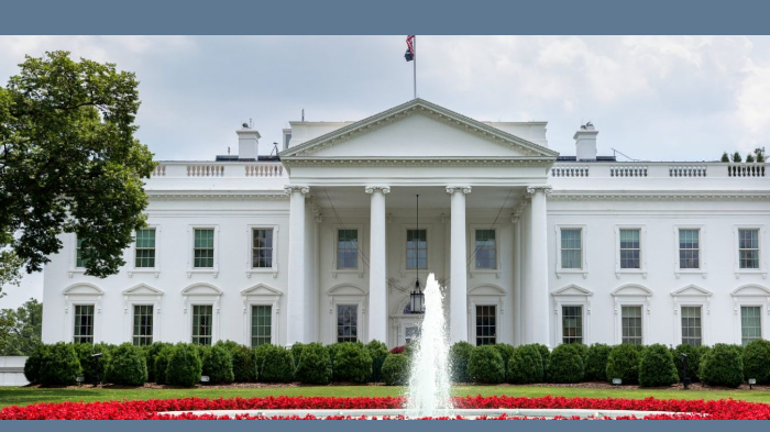 White House presentation by Maxwell Balazs on Prezi