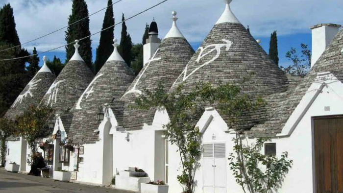 The trulli of alberobello by andrea longo on Prezi