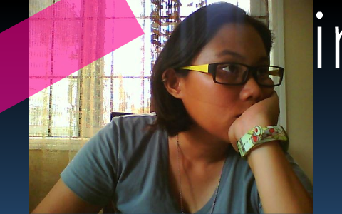 Happy 4th year by Jessica Abad on Prezi